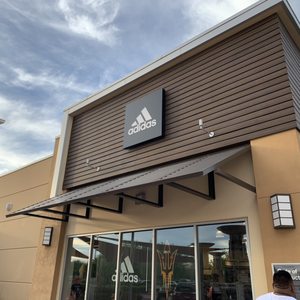 Phoenix Premium Outlets - 191 Photos & 194 Reviews - Shopping Centers ...