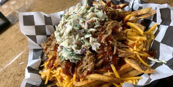 BACKWOODS BURGER BAR - Traditional American Restaurant at 324 E Market ...