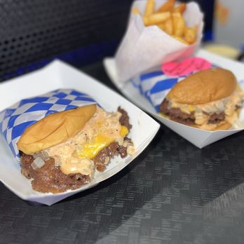 BURGER BODEGA - Updated December 2024 - 794 Photos & 438 Reviews - 4520 ...