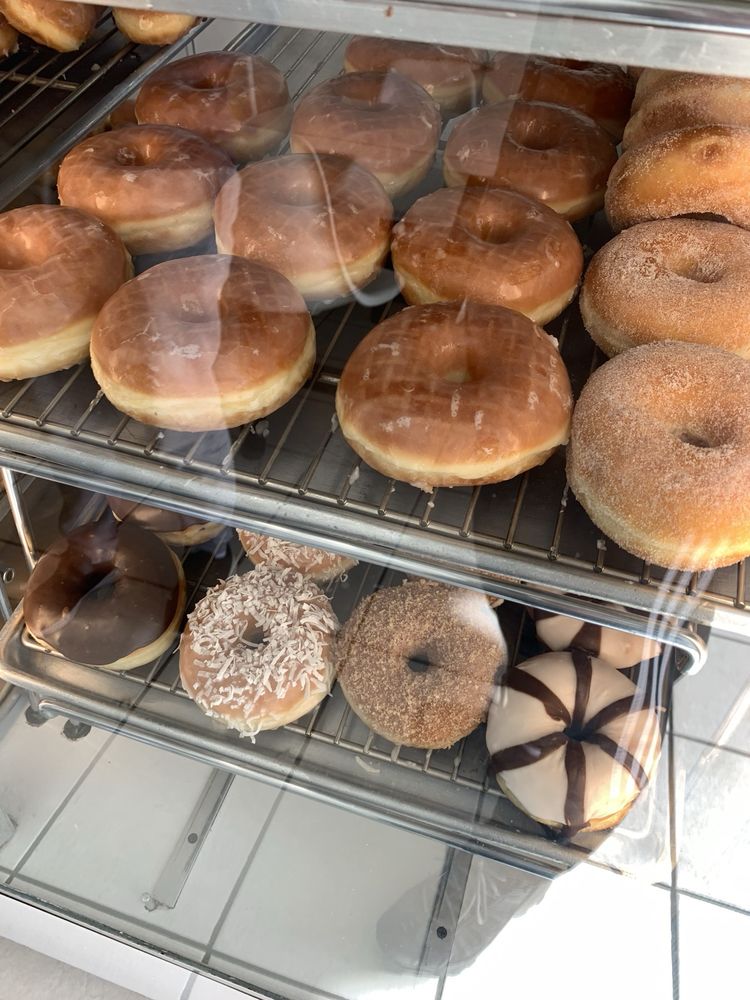 KENNY’S DONUT - Updated January 2026 - 29 Photos & 45 Reviews - 2001 E ...