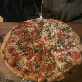 ZEEKS PIZZA - Updated September 2024 - 99 Photos & 119 Reviews - 1915 ...