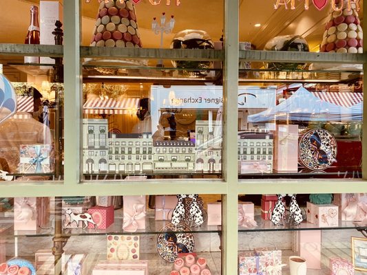 LADUREE - 31-37 Exchequer Street, Dublin, Republic of Ireland ...