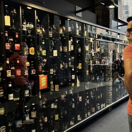 2BE BEER WALL - Updated May 2025 - 419 Photos & 97 Reviews ...