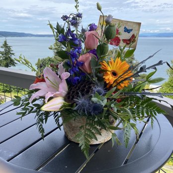 ISLAND FLORAL - Updated October 2025 - 26 Photos & 27 Reviews - 681 W ...