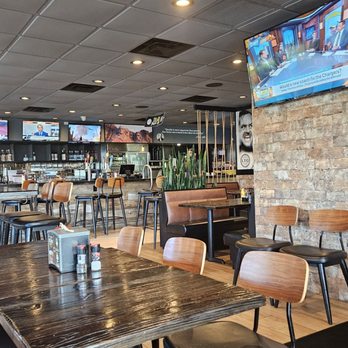 LEGENDS TAVERN & GRILLE - Updated March 2025 - 231 Photos & 229 Reviews ...