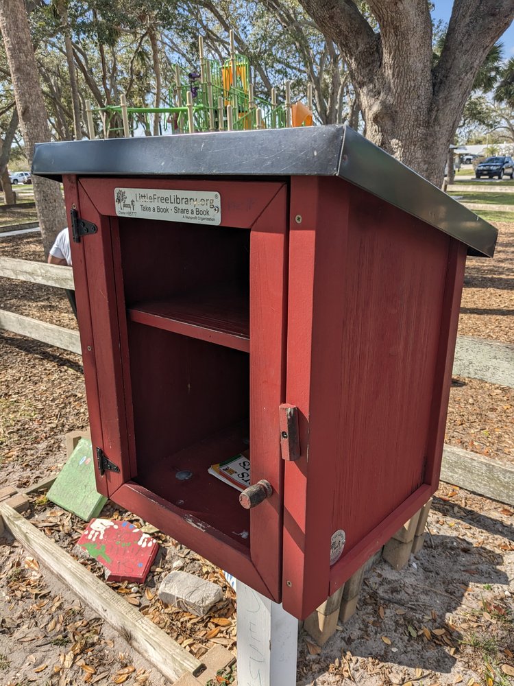 LITTLE FREE LIBRARY - 2327 Wycliff St, Saint Paul, Minnesota ...