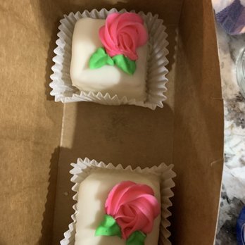 THE CAKERY - Updated October 2025 - 28 Photos & 42 Reviews - 6305 66th ...