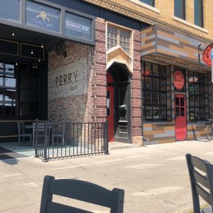 THE TIN PIG TAVERN - 14 Reviews - 1203 2nd St, Perry, Iowa - American ...