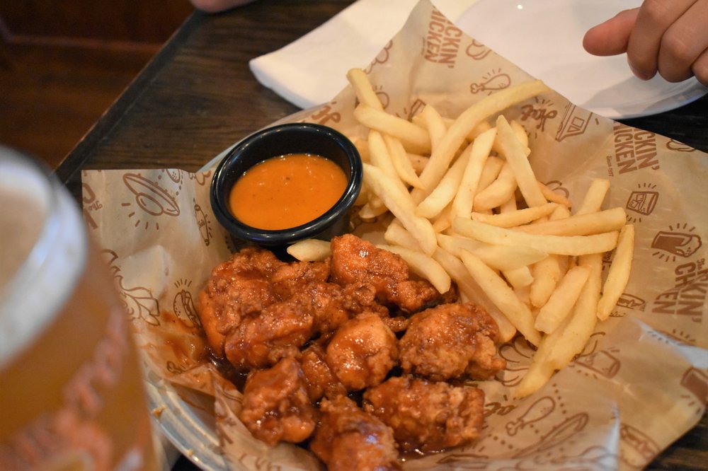 KICKIN’ CHICKEN WEST ASHLEY - 82 Photos & 86 Reviews - American ...