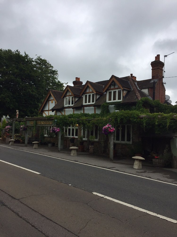 THE WHEATSHEAF - Updated January 2026 - Handcross Road, Horsham, West ...