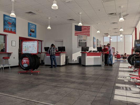 DISCOUNT TIRE - Updated December 2025 - 35 Photos & 91 Reviews - 2727 ...