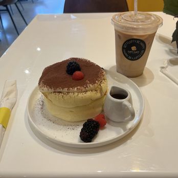 FLUFFY FLUFFY - Updated October 2025 - 39 Photos & 13 Reviews - 2338 ...