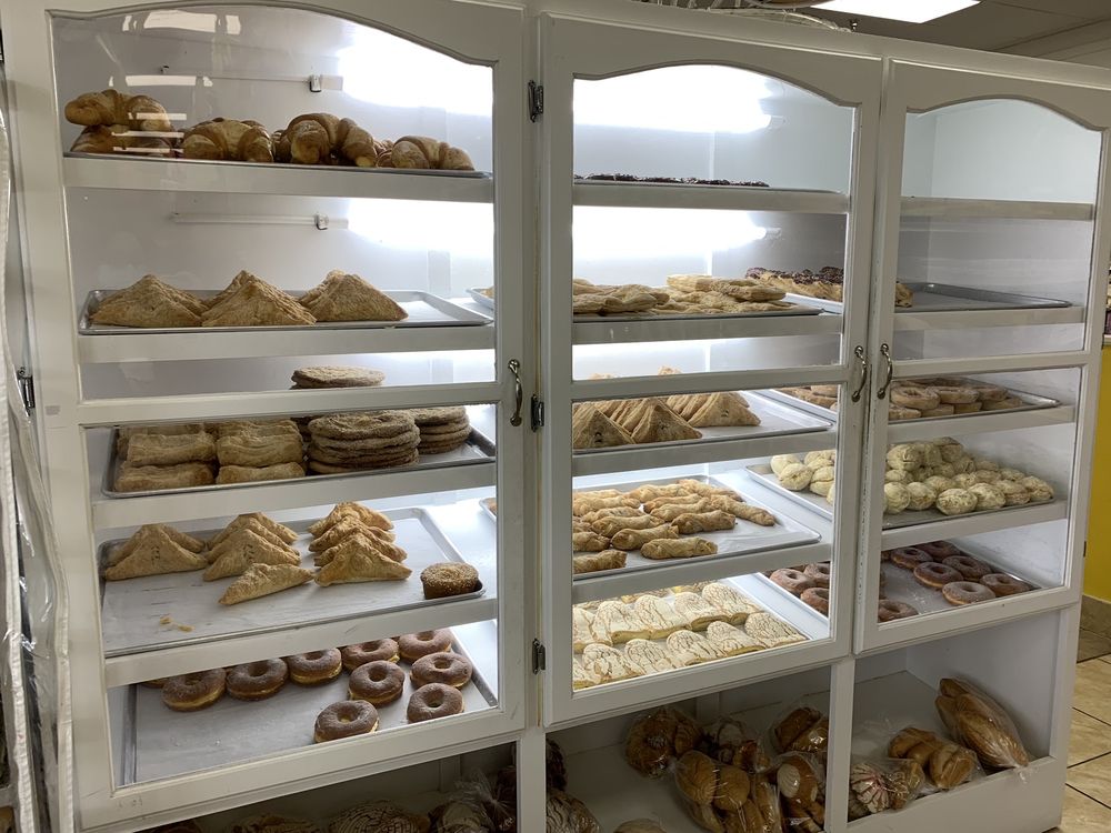 NAVA’S BAKERY PANADERIA Y PASTELERIA - Updated October 2025 - 1000 ...