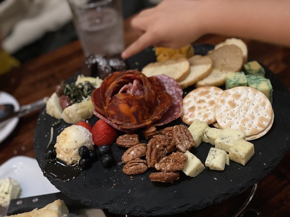 D.H. LESCOMBES WINERY & BISTRO - 208 Photos & 122 Reviews - 261 ...