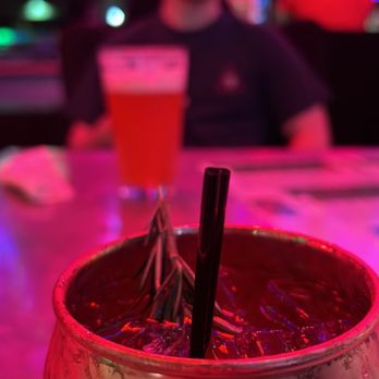 JET’S AMERICAN GRILL & BAR - Updated August 2024 - 332 Photos & 137 ...