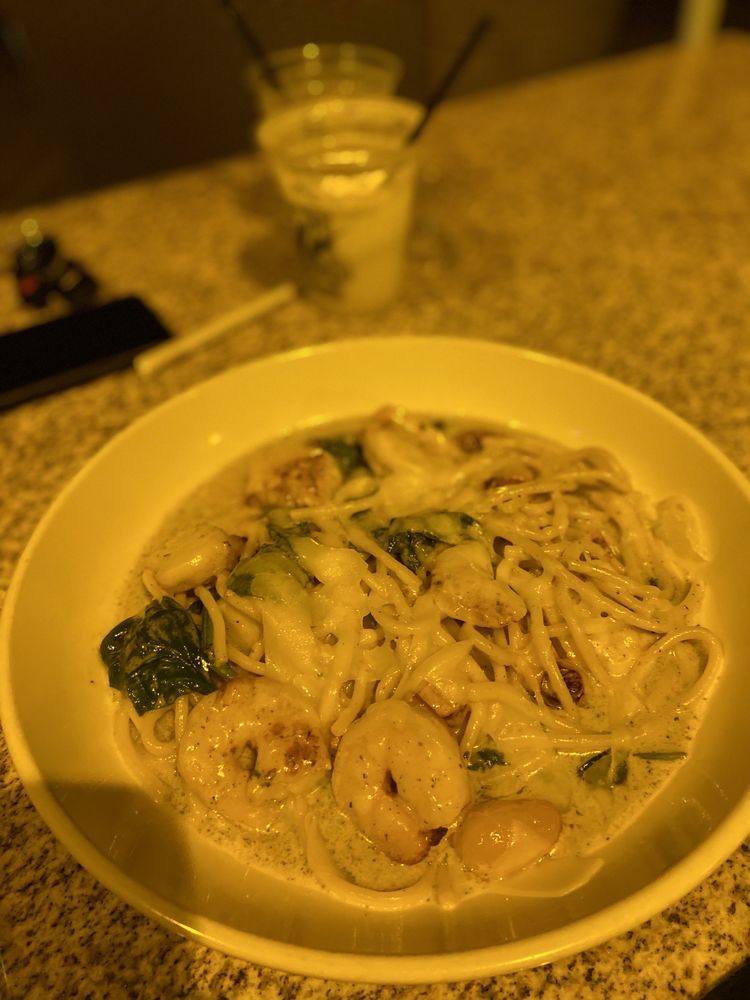 MICKY FINS BAR & GRILL - Updated September 2024 - 122 Photos & 170 ...