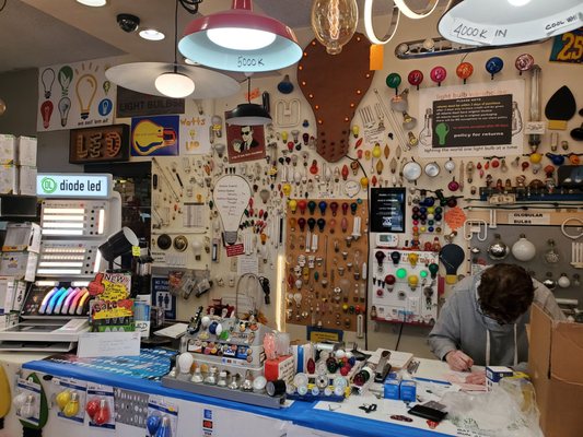 LIGHT BULB WAREHOUSE - Updated January 2026 - 22 Photos & 112 Reviews ...