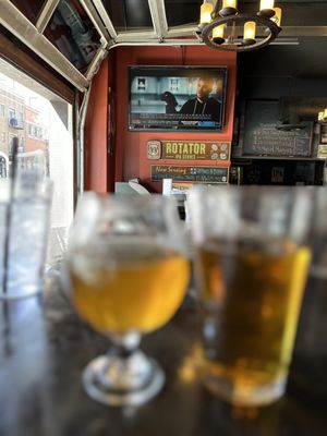 THE CROSSROADS BAR & GRILL - Updated December 2025 - 174 Photos & 343 ...