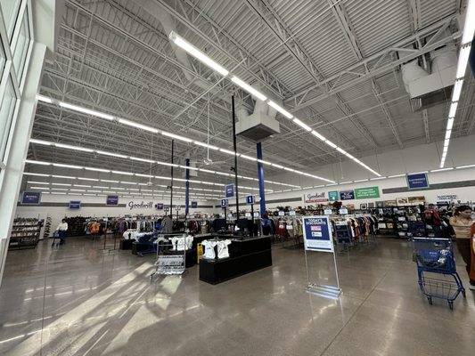 GOODWILL - Updated June 2026 - 27 Photos & 36 Reviews - 4308 E Rte 66 ...