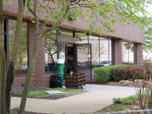 MIKE AND BARRY’S DELI - 120 Photos & 80 Reviews - Delis - 12510 ...