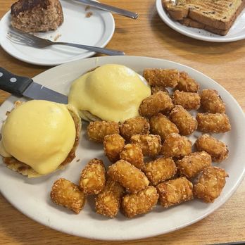 THAT LITTLE RESTAURANT - Updated November 2025 - 159 Photos & 237 ...