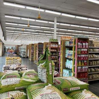 APNI MANDI FARMERS MARKET - Updated May 2024 - 84 Photos & 28 Reviews ...