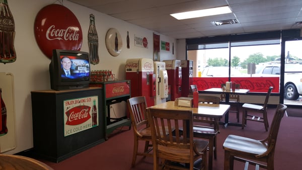 DANS OLD TIME DINER - 10 Photos & 32 Reviews - 8433 S Western Ave ...