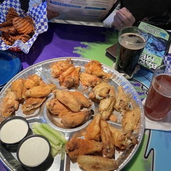 BLUE MOOSE BURGERS & WINGS - Updated August 2025 - 68 Photos & 50 ...