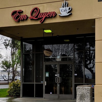 EM QUYEN CAFE - Updated January 2026 - 20 Photos & 42 Reviews - 1998 ...