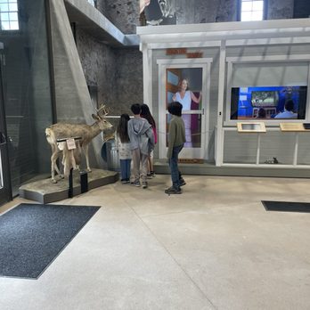 STONE BARN NATURE CENTER DEUKMEJIAN WILDERNESS PARK - Updated January ...