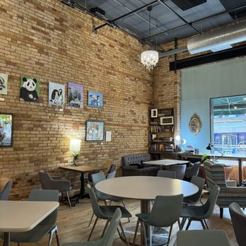 LOST FOX - Updated January 2025 - 97 Photos & 73 Reviews - 213 4th St E ...