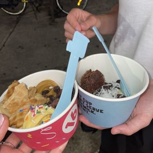16 HANDLES - 332 Photos & 682 Reviews - 153 2nd Ave, New York, NY ...