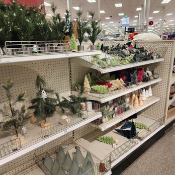 TARGET - Updated July 2025 - 124 Photos & 156 Reviews - 1621 S Alameda ...