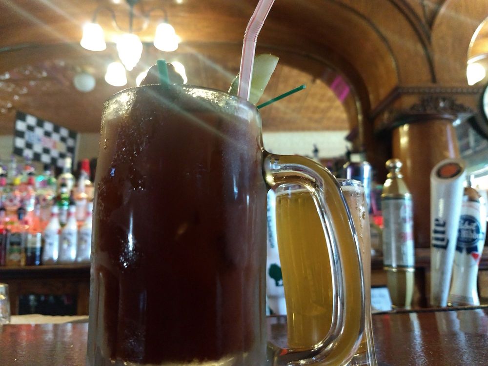 BREE’S INN - Updated September 2025 - 323 S Pearl St, New London ...