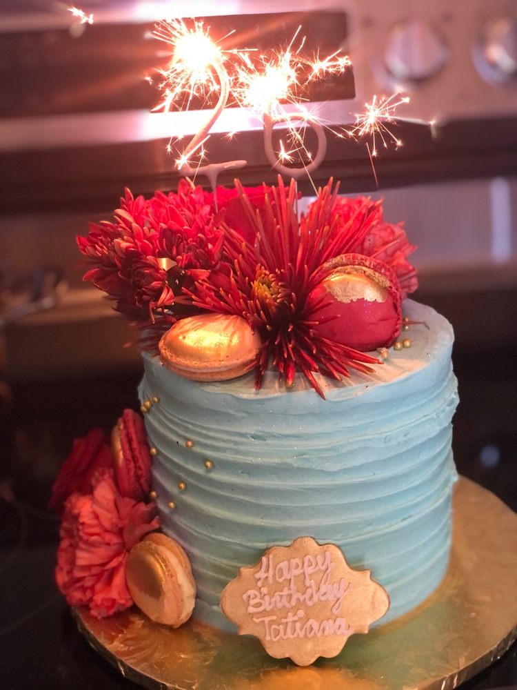 Elite Custom Cakes, Norfolk | Roadtrippers