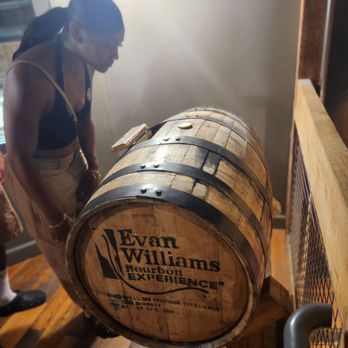 EVAN WILLIAMS BOURBON EXPERIENCE - Updated August 2025 - 1350 Photos ...
