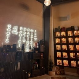 NOBLE ROOTS - Updated July 2025 - 196 Photos & 96 Reviews - 100 Blue ...