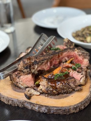 GUARD AND GRACE MODERN STEAKHOUSE - 1021 Photos & 406 Reviews - 500 ...