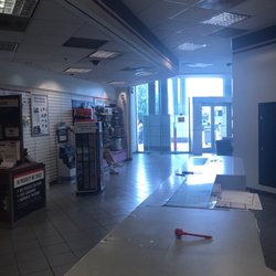US POSTAL SERVICE - 26 Photos & 34 Reviews - 3900 Crown Rd SE, Atlanta ...