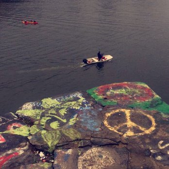 GRAFFITI CLIFFS OF GEORGETOWN - Updated December 2025 - 10 Photos ...