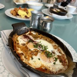 AMAL - Updated December 2025 - 380 Photos & 132 Reviews - 131 Bloor ...