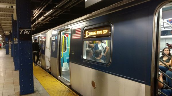 THE E TRAIN - 79 Photos & 100 Reviews - Public Transportation - New ...