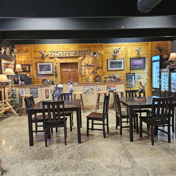 SMOKIN’ RAIL - Updated October 2025 - 41 Photos & 40 Reviews - 1712 ...