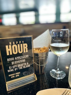 OLDE DOMINION TAVERN - Updated December 2025 - 77 Photos & 66 Reviews ...