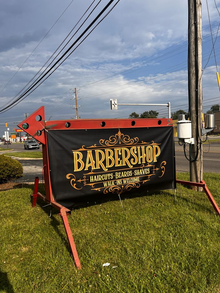 MADELYN THE BARBER - Updated December 2025 - 10 Photos - 526 1/2 Clifty ...