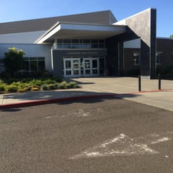 LAKERIDGE HIGH SCHOOL - 15 Photos - 1235 Overlook Dr, Lake Oswego ...