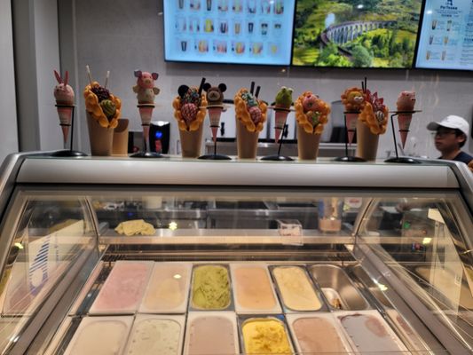 PARTEA - Updated June 2024 - 34 Photos & 14 Reviews - 2252 S Canal St ...