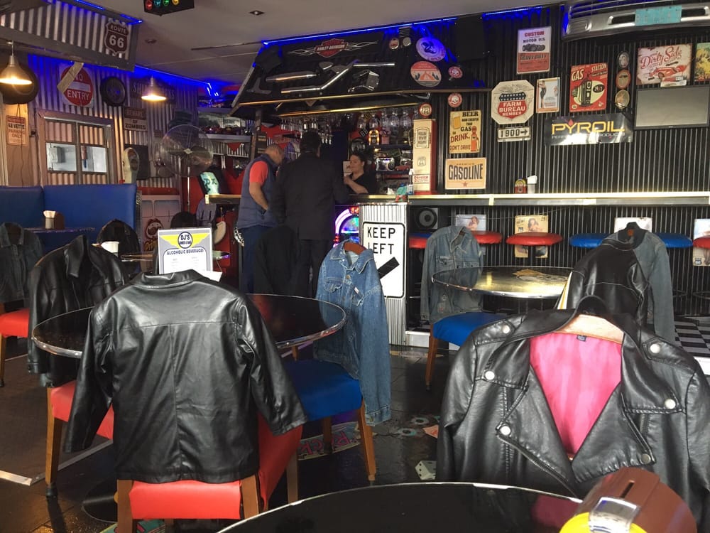 DJ’S DINER AND BAR - Updated September 2024 - 15 Photos - 133 ...