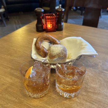 WALLISER STUBE - Updated November 2024 - 107 Photos & 57 Reviews - 111 ...