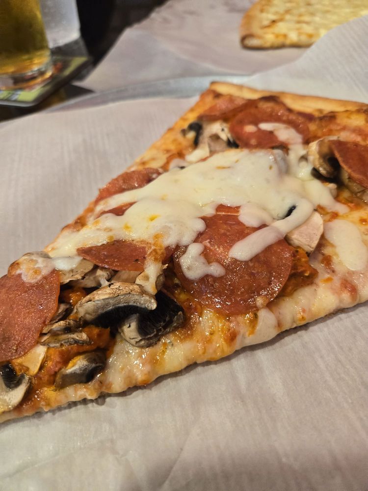 VINNY’S NEW YORK PIZZA - Updated December 2025 - 155 Photos & 324 ...